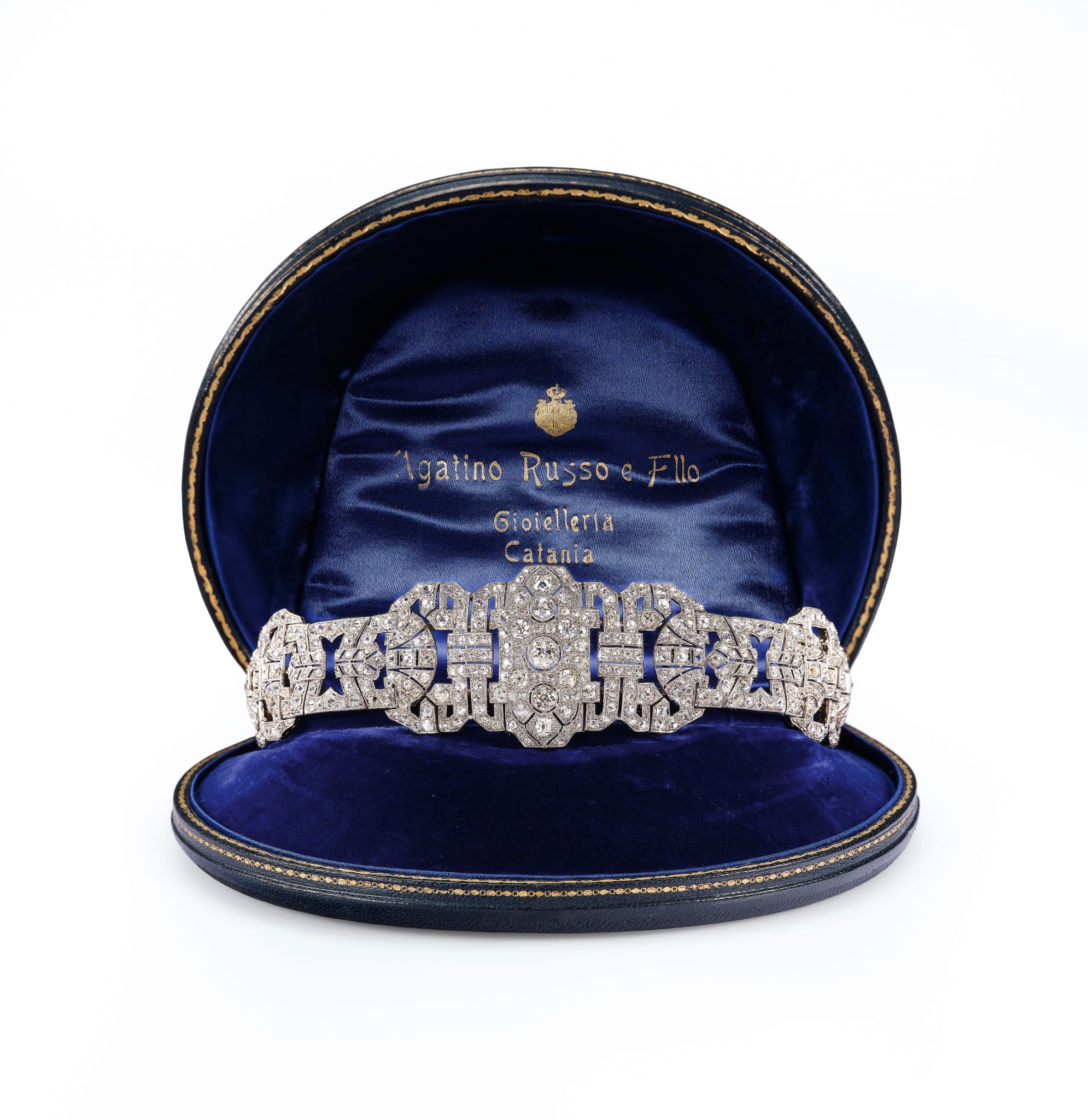 Una tiara Art Déco in diamanti in mostra a Roma accanto alle più belle ...